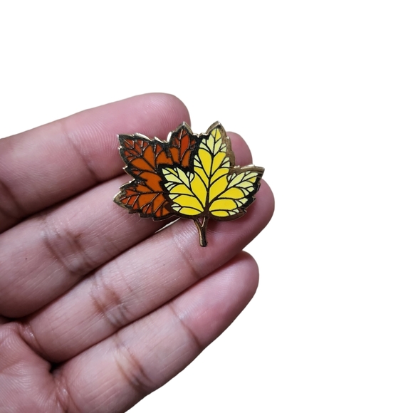 Hallmark | Jewelry | Vintage Hallmark Cards Gold Toned Maple Leaf Pin ...